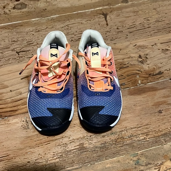 Nike | Shoes | Nike Metcon Kids Running Shoe Kids Size 4 Hyper Lift ...